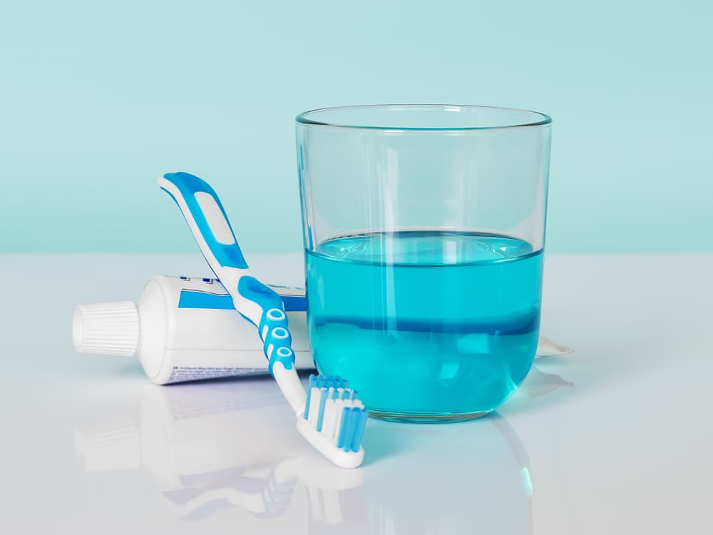 5 Ways to Whiten Your Teeth at Home - Carlingwood Dental Centre